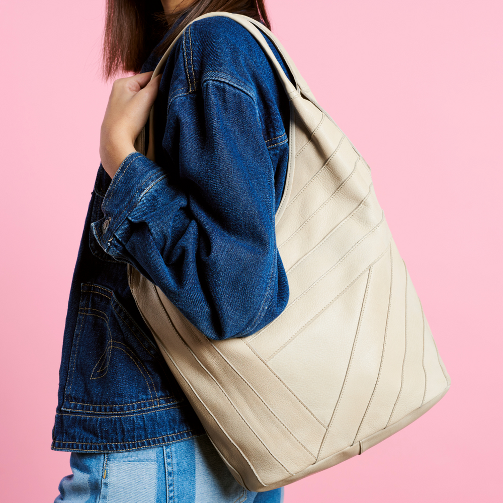 Buy the Kiki Leather Shoulder Bag | Gentle, Oversized Shape